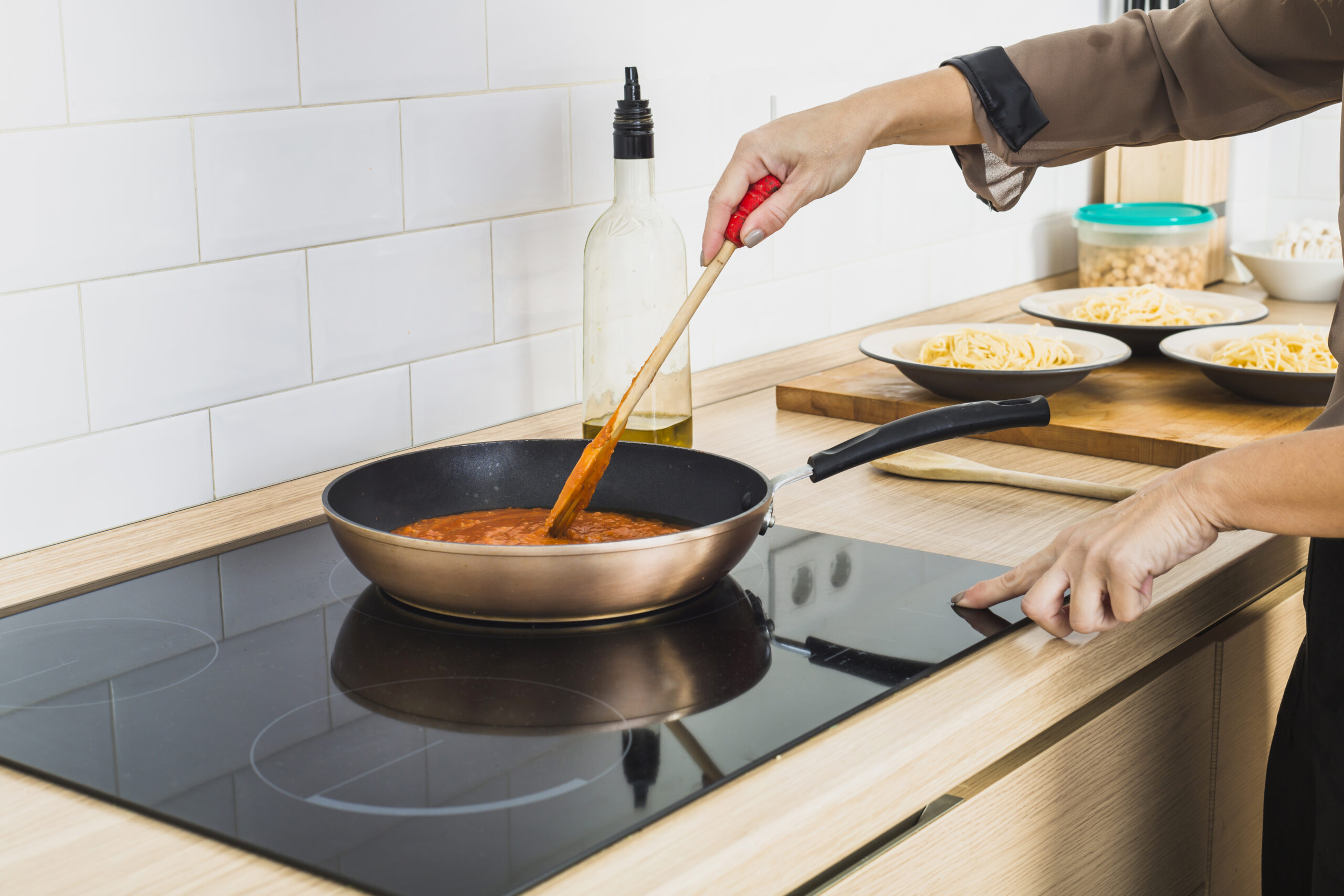 Gas Stoves and Electric Stoves: Which One Is More Suitable for Your ...
